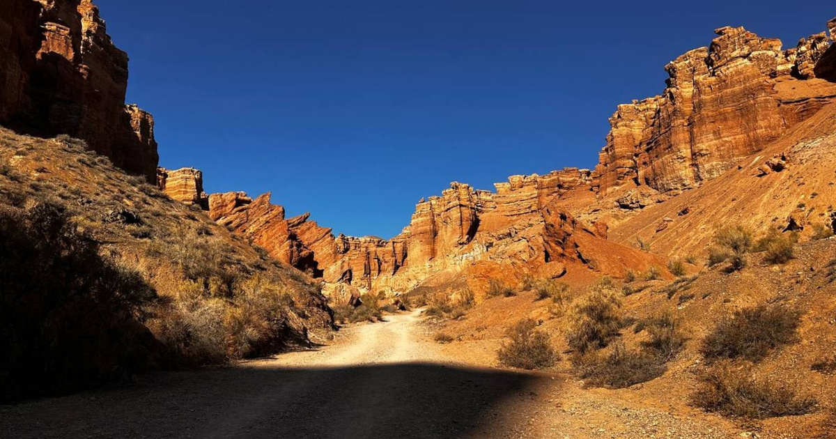 Melon Travel в Алматы: экскурсии и джип туры в Чарынский каньон, озера ...