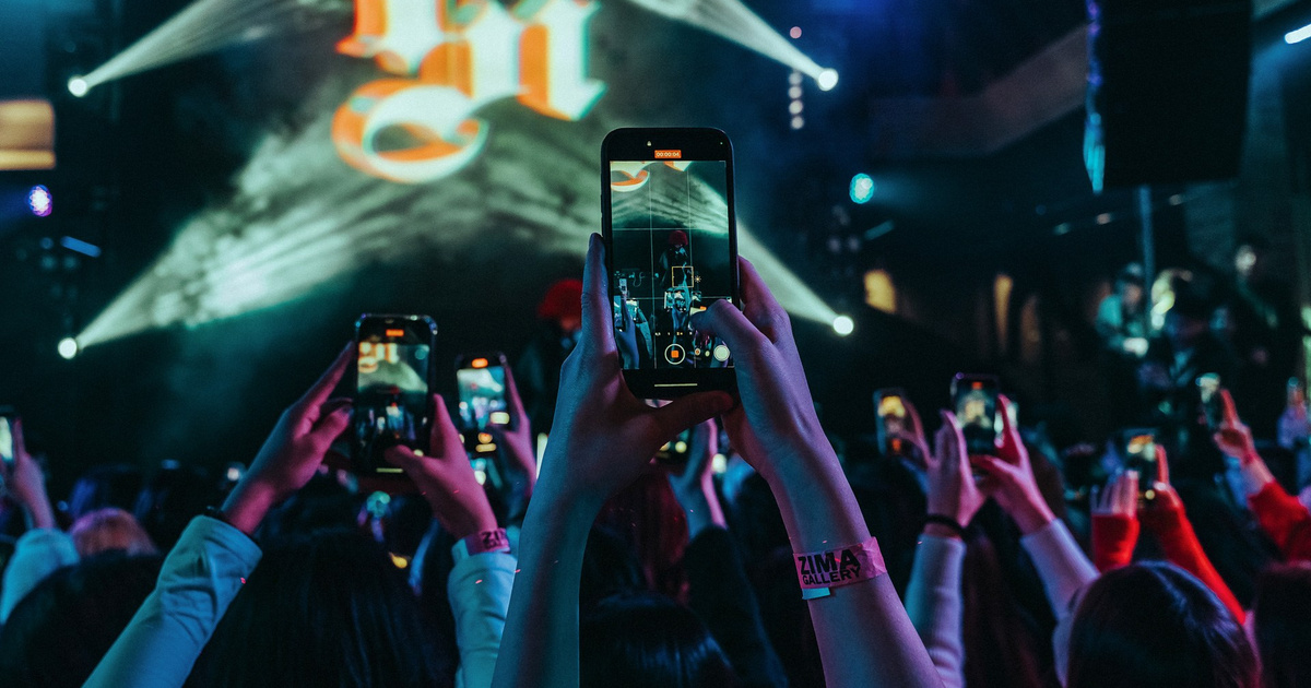 Zima Gallery. Астана Кипятком